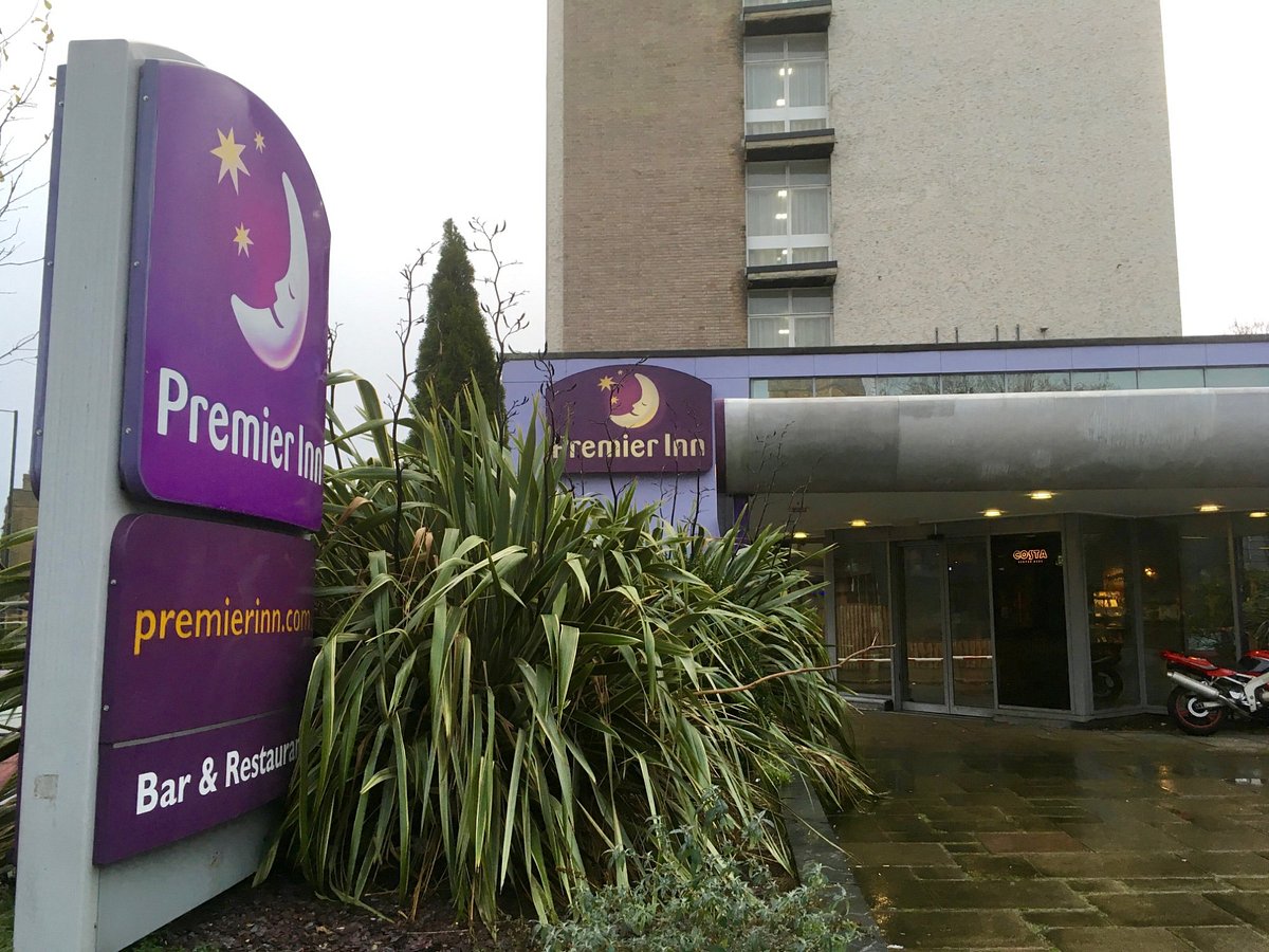 Poznávací zájezd Londýn letecky - Hotel Premier Inn Putney Bridge ...